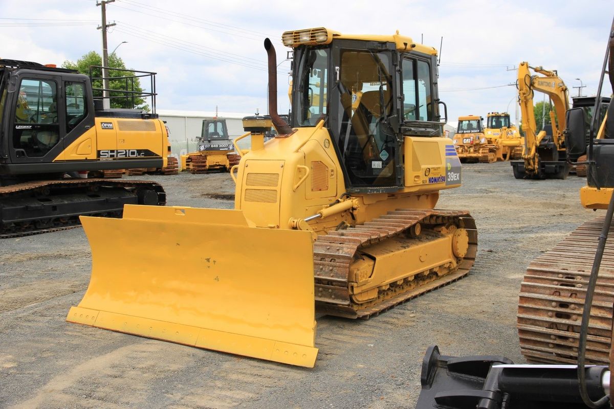 Komatsu D39EX Bulldozer | Product | ETL Hire