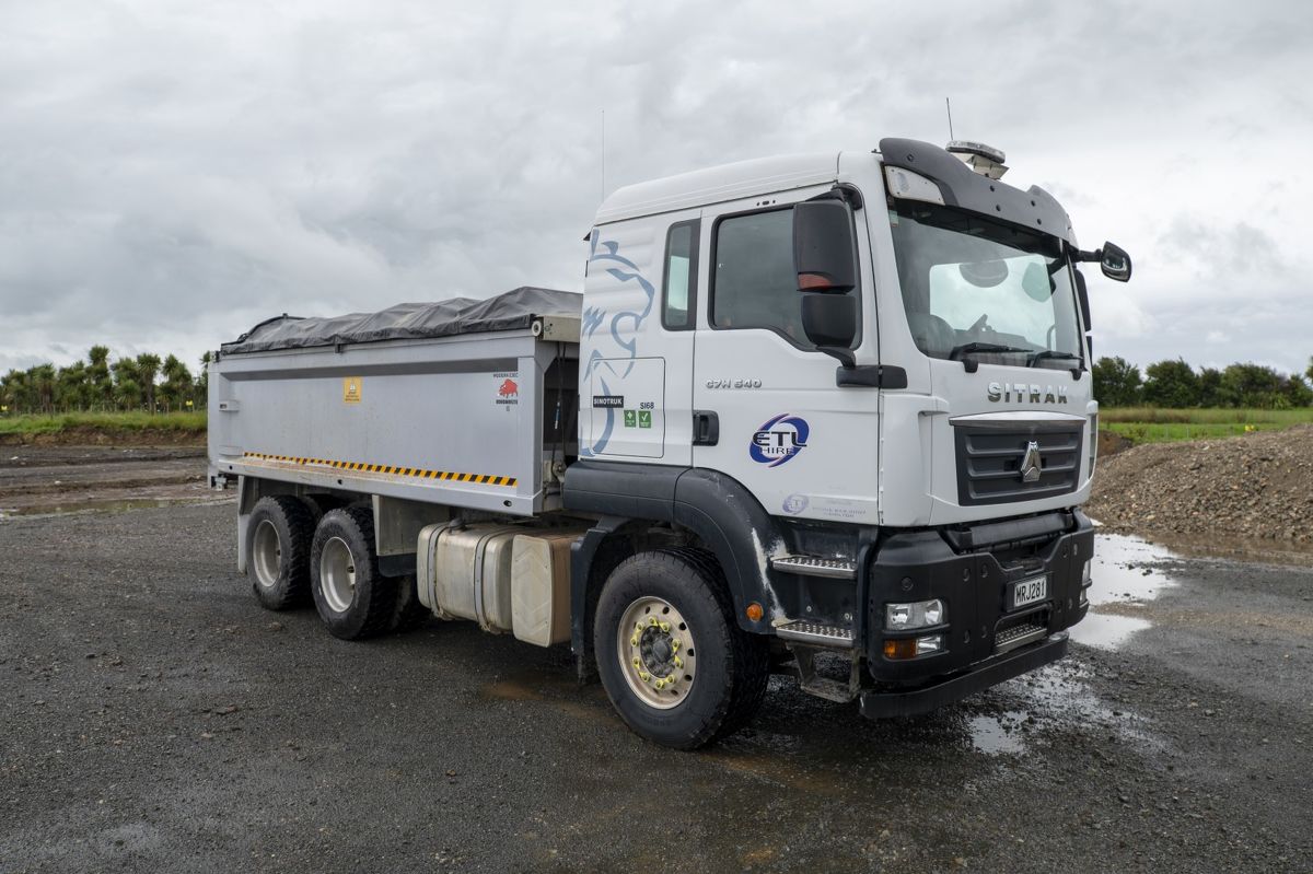 Sinotruk C7H 6x4 Ejector | Product | ETL Hire