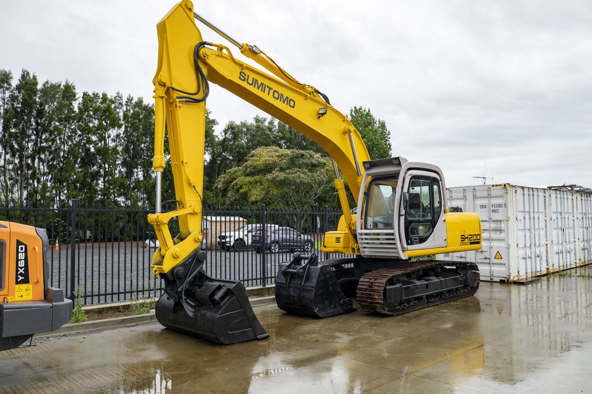 Sumitomo SH200-3 Excavator | Product | ETL Hire