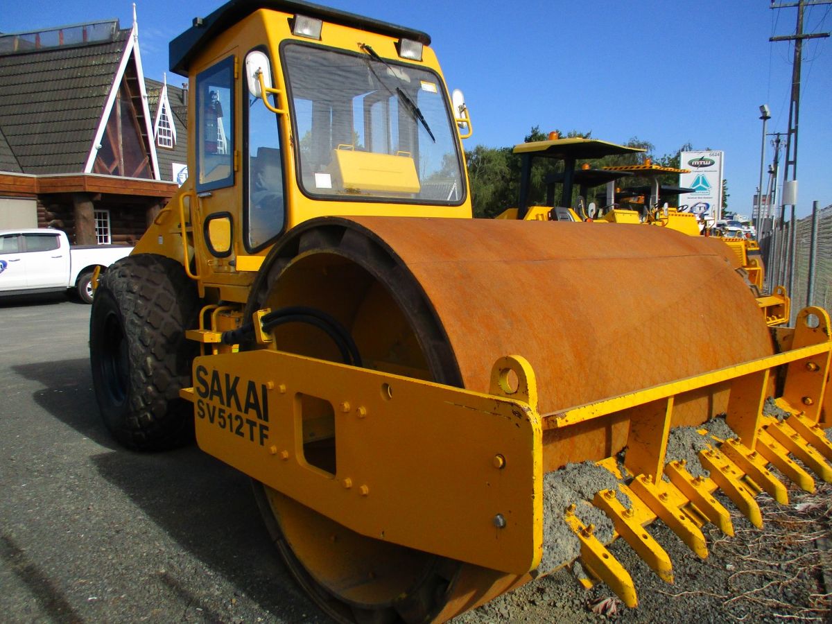 Sakai SV512TF Roller | Product | ETL Hire
